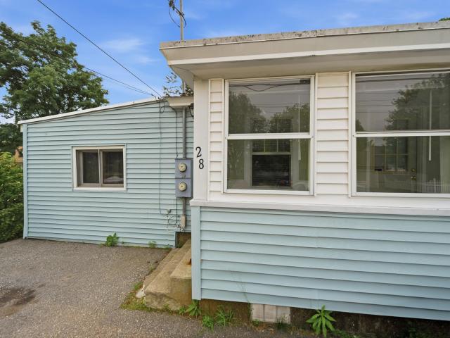 28 New Dunstable Road