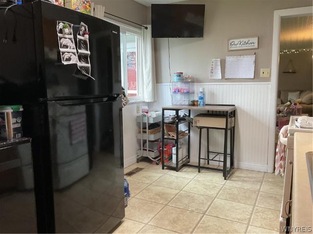 28 Nicholas Drive N