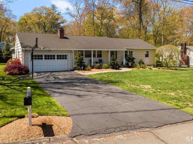 28 Oriole Dr, Norwalk, CT 06851 | MLS #24171 | Compass