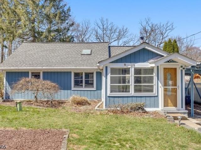 28 Oriole Rd, Jefferson Township, NJ 07438