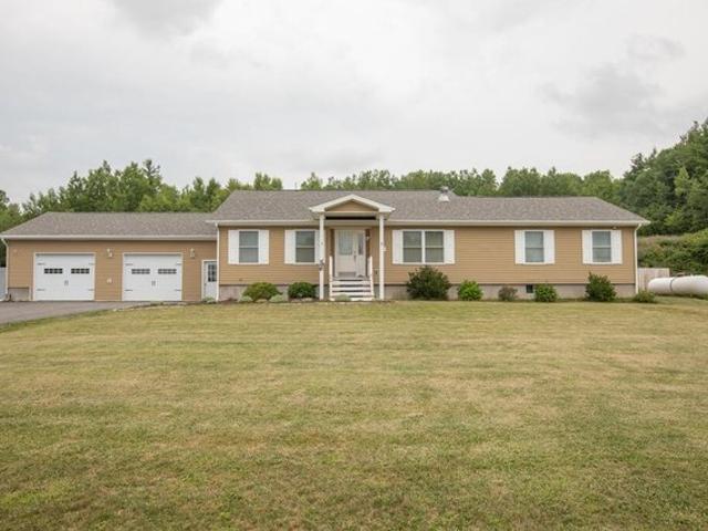 28 Page Dr, Cadyville, NY 12918