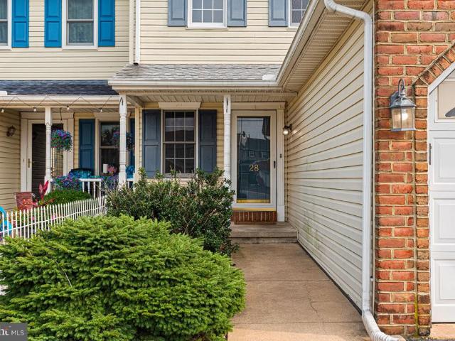 28 Penny Lane