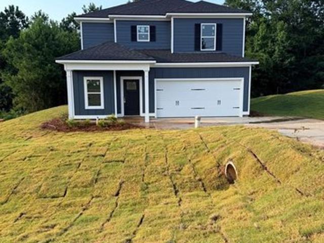 28 Peacock Dr, Phenix City, AL 36869