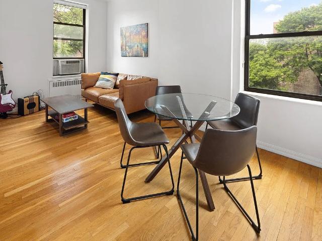 28 Perry Street, New York, NY