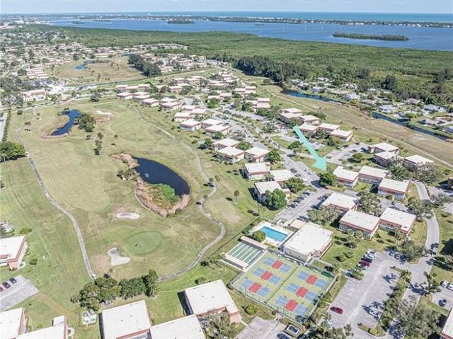 28 Pine Arbor Ln Apt 101, Vero Beach, FL 32962