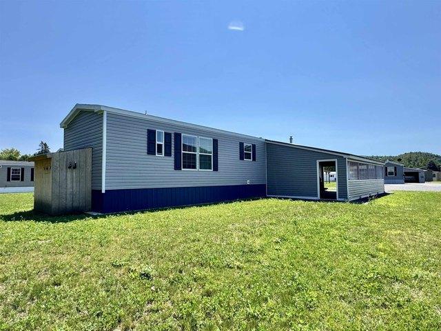 28 Pine St, Colebrook, NH 03576