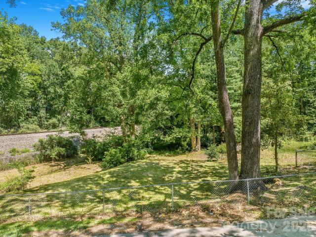 28 Pinecrest Drive
