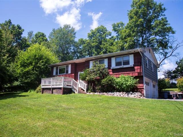 28 Pirog Rd, Pine Bush, NY 12566