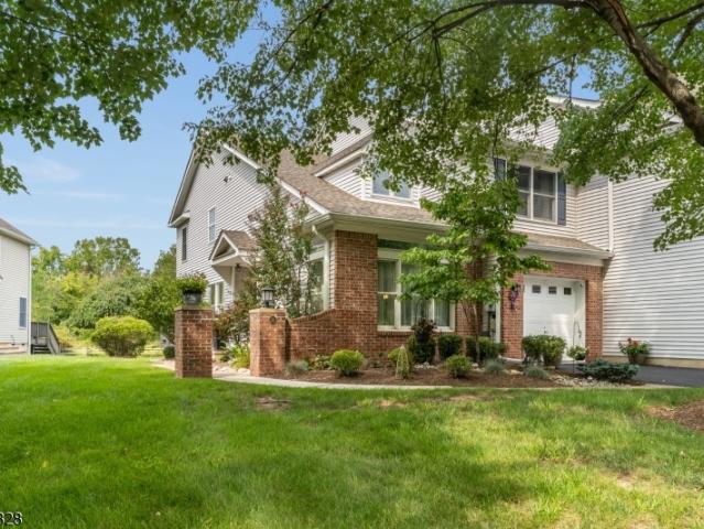 28 Pond Ridge Dr