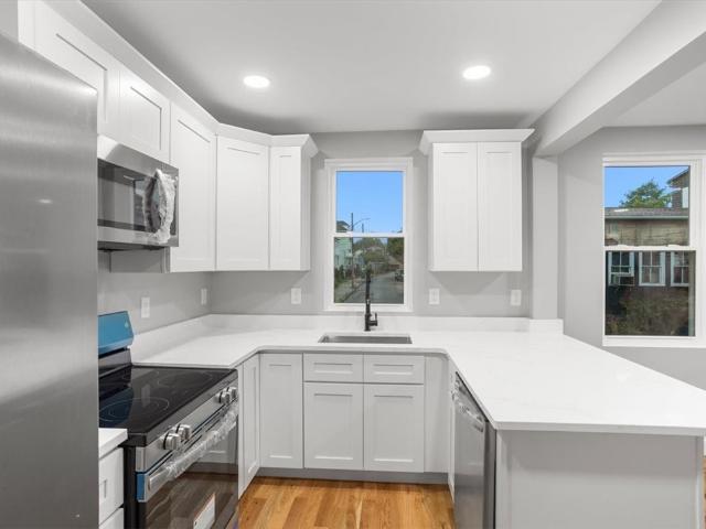 28 Potters Avenue