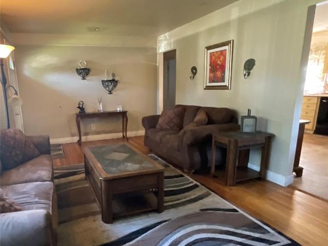 28 Pleasant Avenue