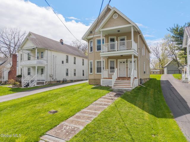 28 Pleasant Street