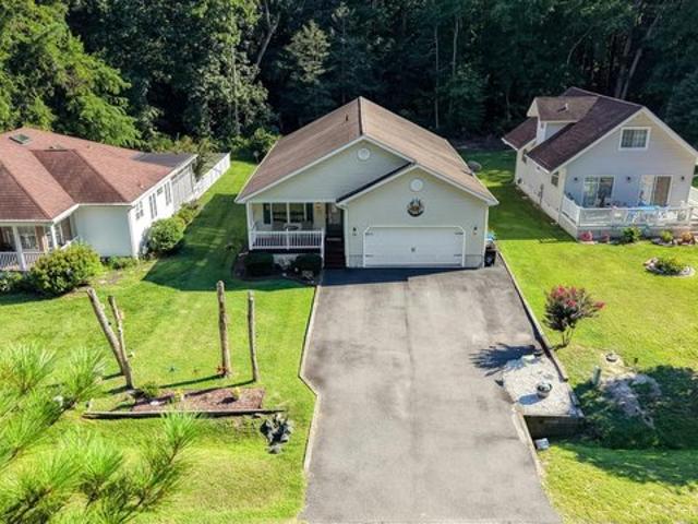 28 Quarter Staff Pl, Berlin, MD 21811