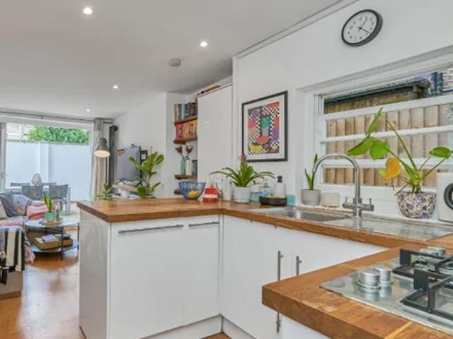 28 Raeburn Street, London, SW2 5QT, United Kingdom | 2 bed apartment for rent #121183520 | Rentberry