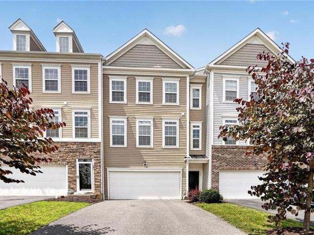 28 Remington Dr, Washington, PA 15301