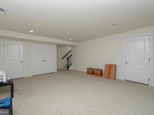 28 Regency Court