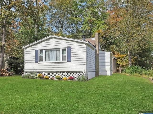 28 Risley Rd, West Milford, NJ 07421