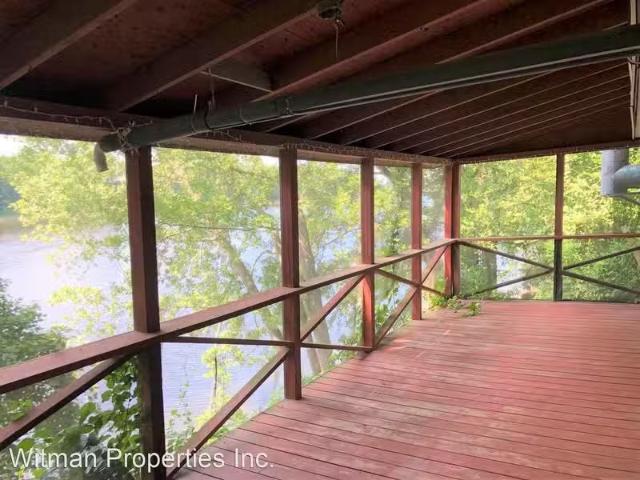 28 River Drive 28 River Dr