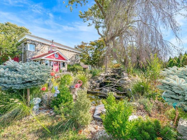28 Riverside Avenue