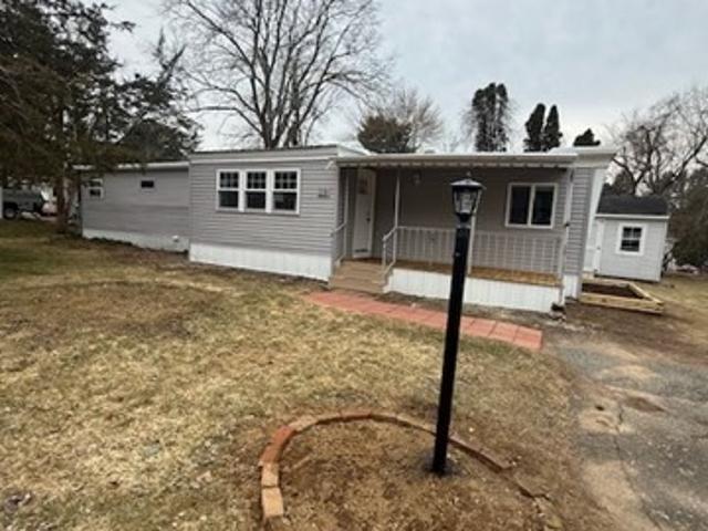 28 Riverview Cir, Brimfield, MA 01010 | MLS #73492 | Compass
