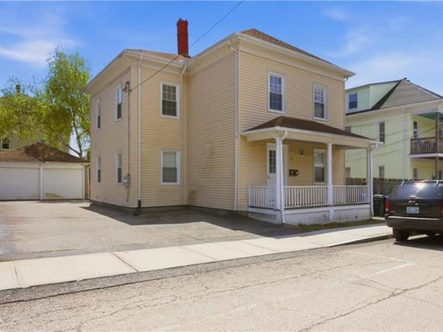 28 Roma St, Bristol, RI 02809