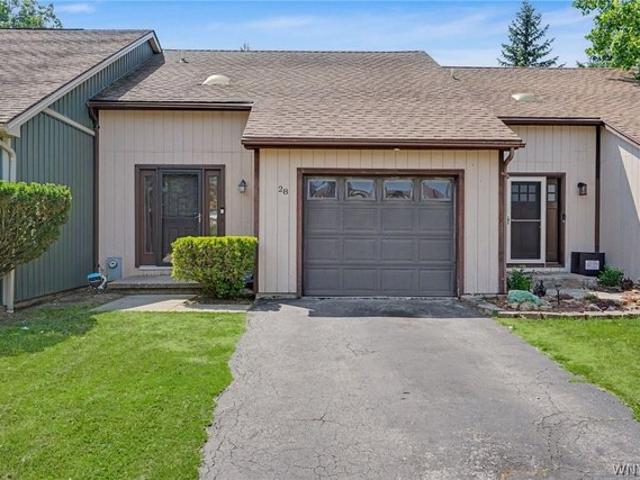 28 Robin Rd, Amherst, NY 14228