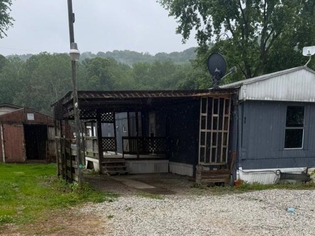 28 Rose St, New Martinsville, WV 26155