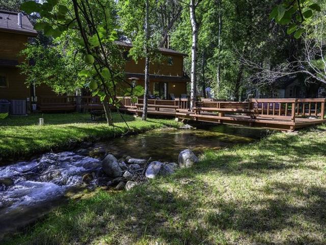 28 Rosebud Ln, Story, WY 82842