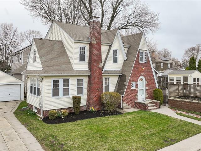 28 Rosewood Ave, Cranston, RI 02905 | MLS #1413