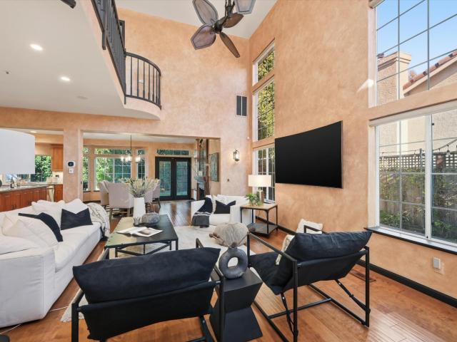 28 S Newport Dr, Napa, CA 94559 | MLS #325100 | Compass