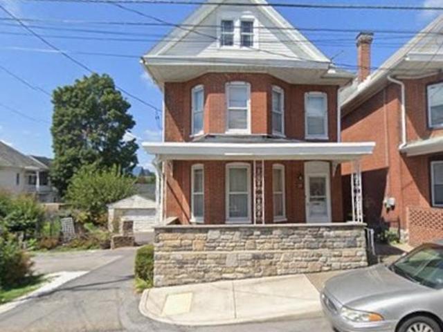 28 S Grant St, Waynesboro, PA 17268