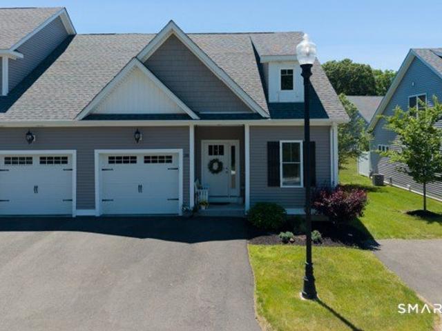 28 S Lakeside Dr Unit 28, Orange, CT 06477