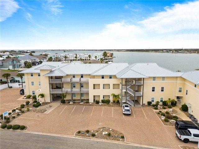 28 Sandollar St Apt 2D, Rockport, TX 78382