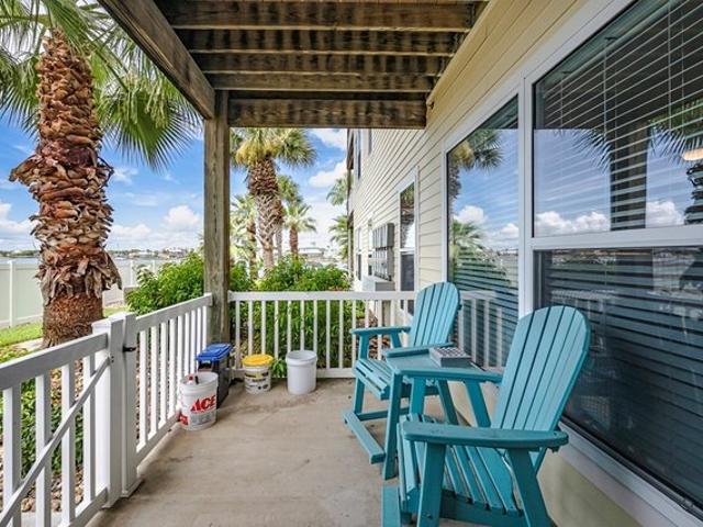 28 Sandollar St, Rockport, TX 78382
