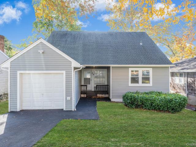 28 Sanford St, Huntington Station, NY 11746 | Compass