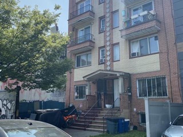 28 Saint Andrews Pl, Brooklyn, NY 11216