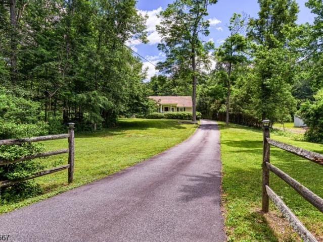 28 Saw Mill Rd