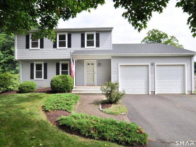 28 Somerset Dr, Windsor, CT 06095