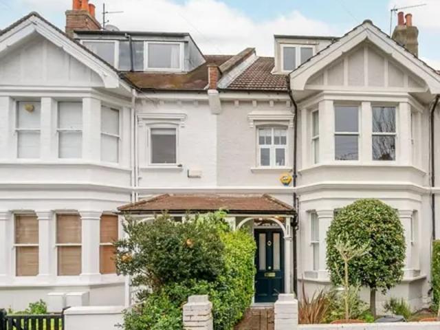 28 Southdean Gardens, London, SW19 6NU, United Kingdom | 4 bed townhouse for rent #138102351 | Rentberry