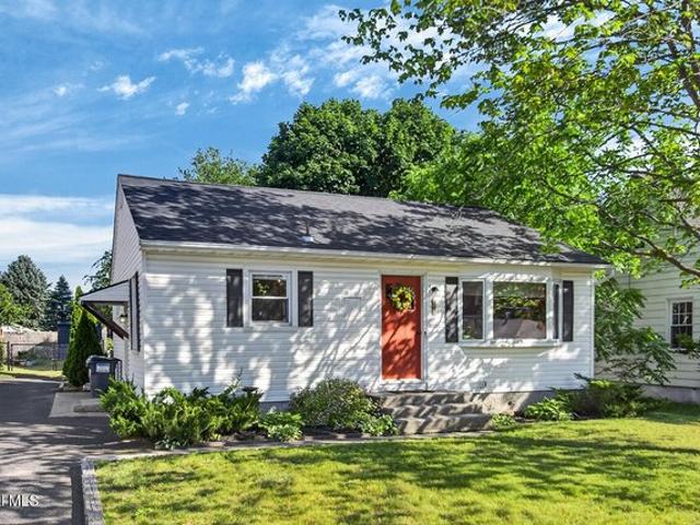 28 Smith Ave, Colonie, NY 12205