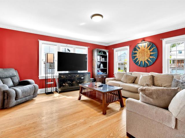 28 Spruce Street