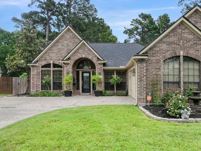 28 Stanford Ct, Montgomery, TX 77356