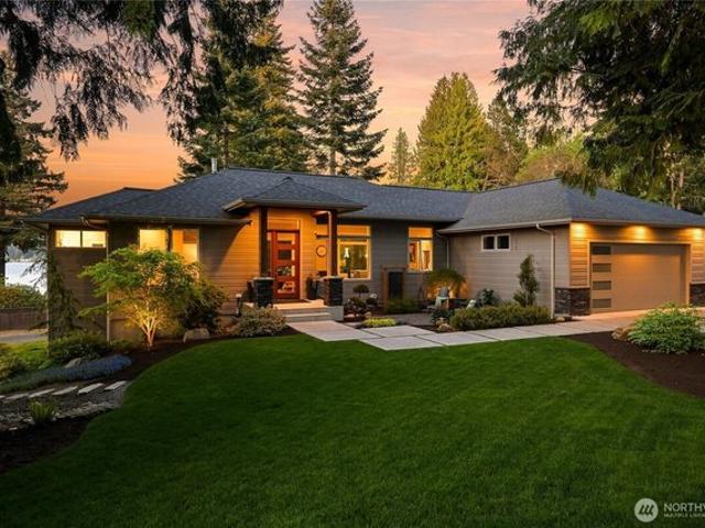 28 Strawberry Point Rd, Bellingham, WA 98229
