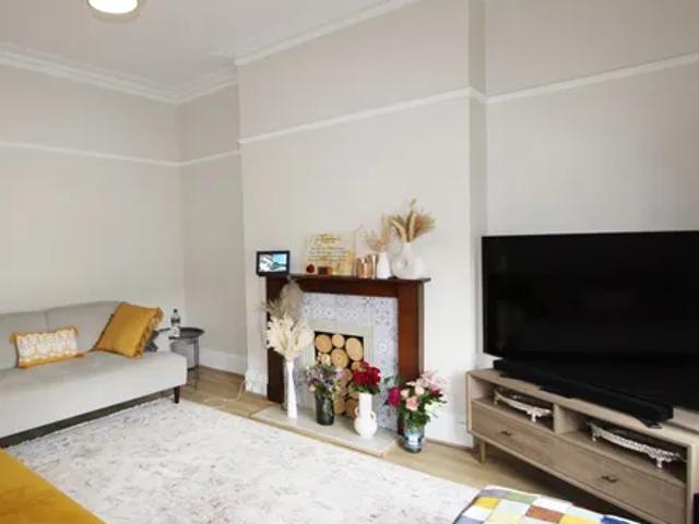 28 Sunny Gardens Road, London, NW4 1SH, United Kingdom | 3 bed apartment for rent #168130065 | Rentberry