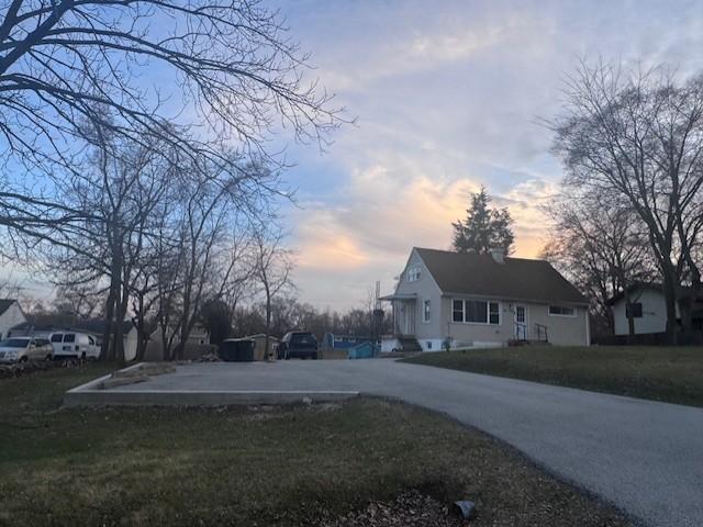28W625 Lester St, Unit 1, West Chicago, IL 60185 | MLS #12595 | Compass