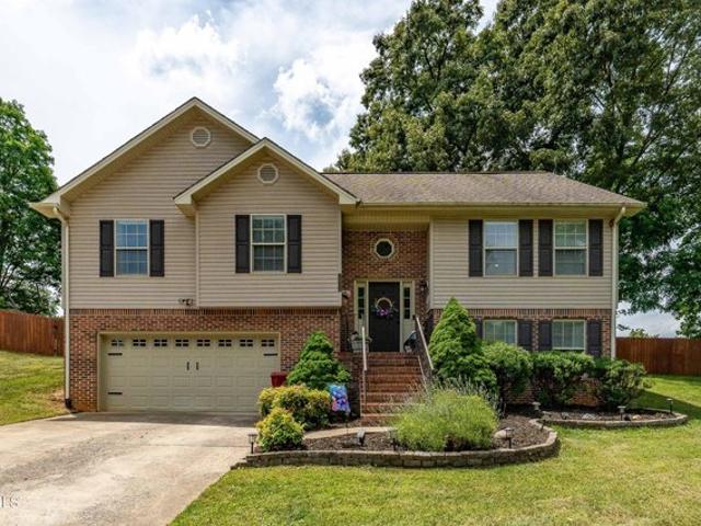 2904 Muskett Dr, Johnson City, TN 37604