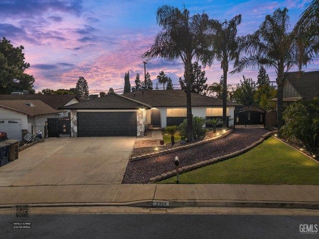 2904 Maywood Dr, Bakersfield, CA 93306