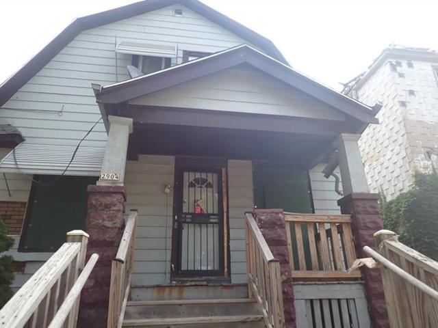 2904 N 28th St, Milwaukee, WI 53210
