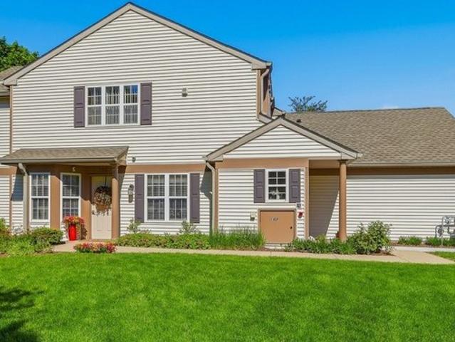 2904 Bartlett Ct Unit 102, Naperville, IL 60564