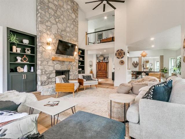 2904 Castlewood Drive